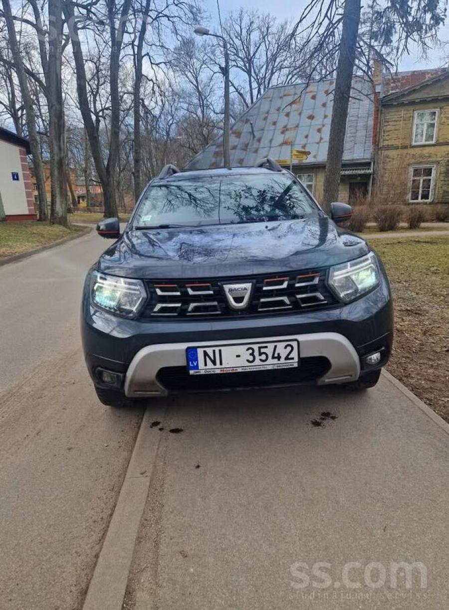 Grey Dacia Duster 2022 in Riga, with an engine capacity of 1.00 L and mileage of 39 thousand km for 16500 €, photo 5 on AUTOMOTO.COM.LV