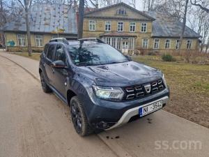 Grey Dacia Duster 2022 in Riga, with an engine capacity of 1.00 L and mileage of 39 thousand km for 16500 €, photo 6 on AUTOMOTO.COM.LV