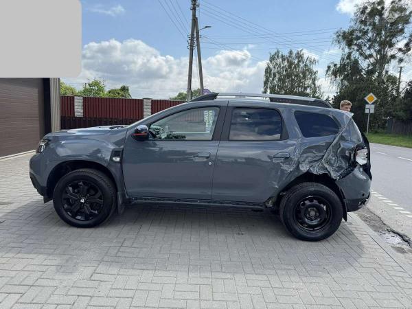 Pelēks Dacia Duster 2022 Kauņa, ar dzinēja tilpumu 1.00 L un nobraukumu 21 tūkst. km par 7400 €, foto 7 vietnē AUTOMOTO.COM.LV