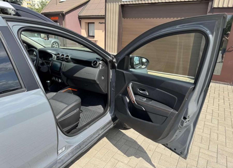 Grey Dacia Duster 2022 in Kaunas, with an engine capacity of 1.00 L and mileage of 21 thousand km for 7400 €, photo 27 on AUTOMOTO.COM.LV
