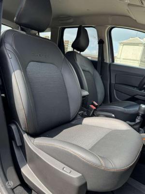 Grey Dacia Duster 2022 in Kaunas, with an engine capacity of 1.00 L and mileage of 21 thousand km for 7400 €, photo 29 on AUTOMOTO.COM.LV