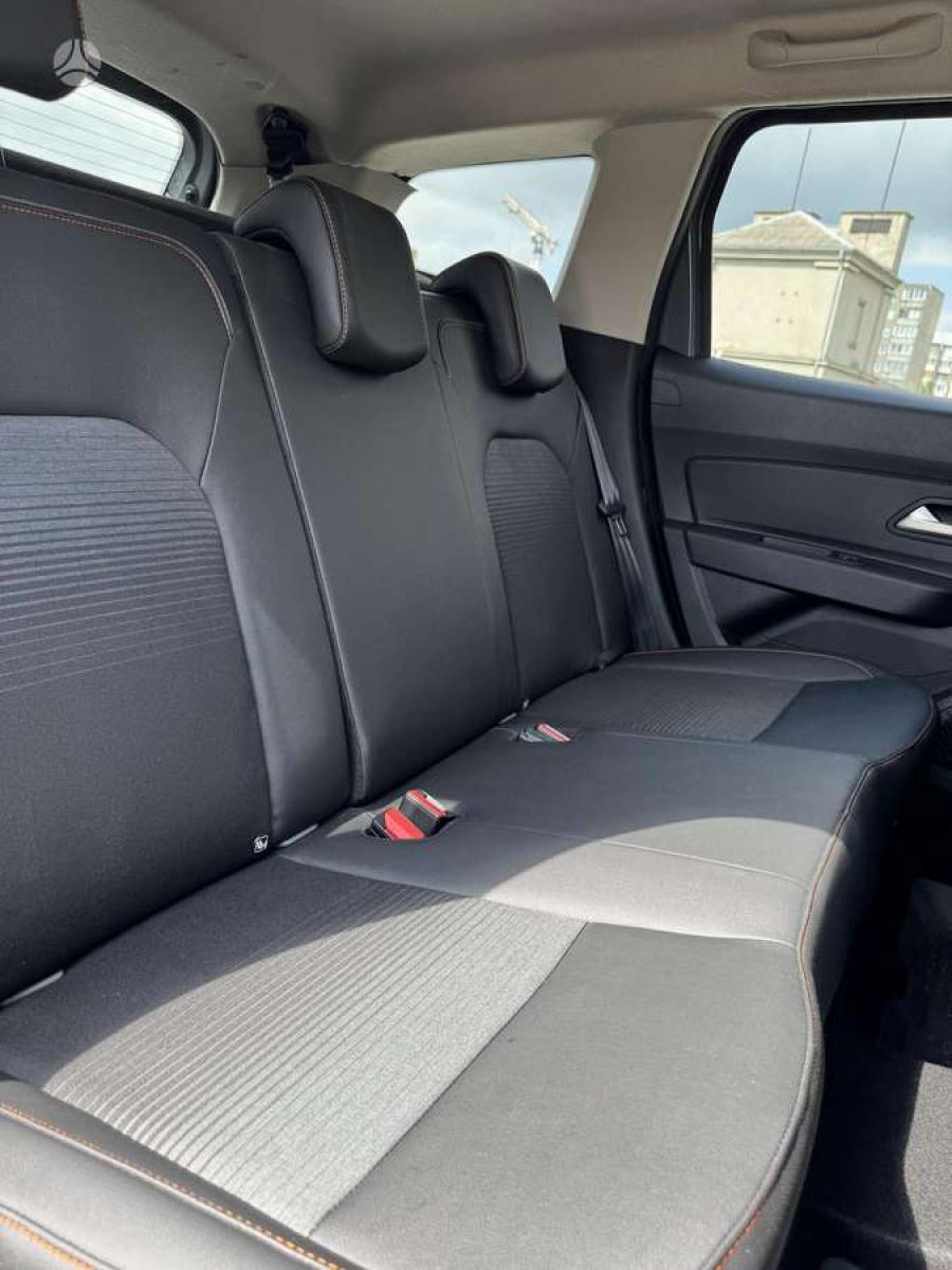 Grey Dacia Duster 2022 in Kaunas, with an engine capacity of 1.00 L and mileage of 21 thousand km for 7400 €, photo 33 on AUTOMOTO.COM.LV