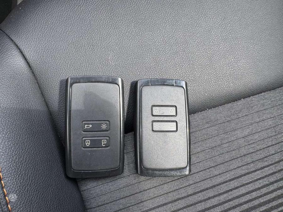 Grey Dacia Duster 2022 in Kaunas, with an engine capacity of 1.00 L and mileage of 21 thousand km for 7400 €, photo 37 on AUTOMOTO.COM.LV