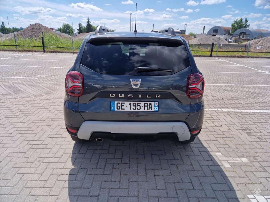 Grey Dacia Duster 2022 in Taurage, with an engine capacity of 1.46 L and mileage of 185 thousand km for 11700 €, photo 6 on AUTOMOTO.COM.LV