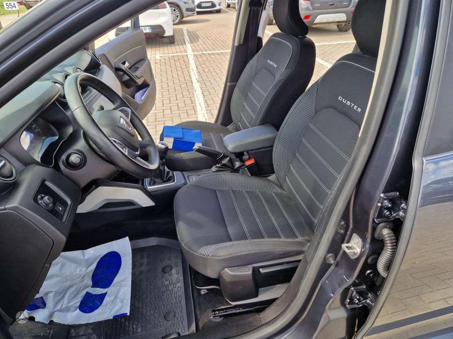 Grey Dacia Duster 2022 in Taurage, with an engine capacity of 1.46 L and mileage of 185 thousand km for 11700 €, photo 10 on AUTOMOTO.COM.LV