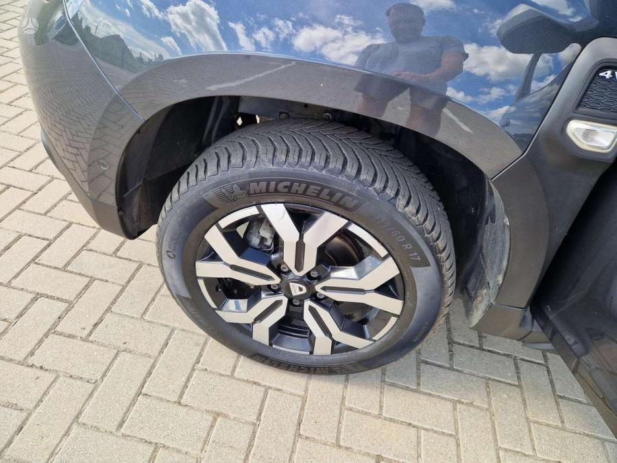 Grey Dacia Duster 2022 in Taurage, with an engine capacity of 1.46 L and mileage of 185 thousand km for 11700 €, photo 19 on AUTOMOTO.COM.LV
