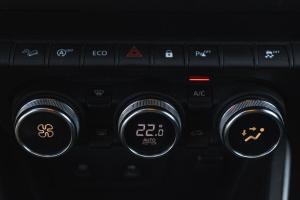 Pelēks Dacia Duster 2022 Ventspils, ar dzinēja tilpumu 1.30 L un nobraukumu 125 tūkst. km par 15100 €, foto 29 vietnē AUTOMOTO.COM.LV