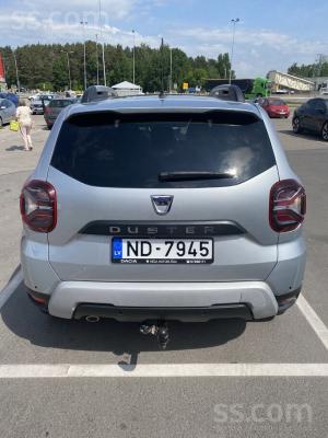 Grey Dacia Duster 2022 in Riga, with an engine capacity of 1.50 L and mileage of 79 thousand km for 14190 €, photo 5 on AUTOMOTO.COM.LV