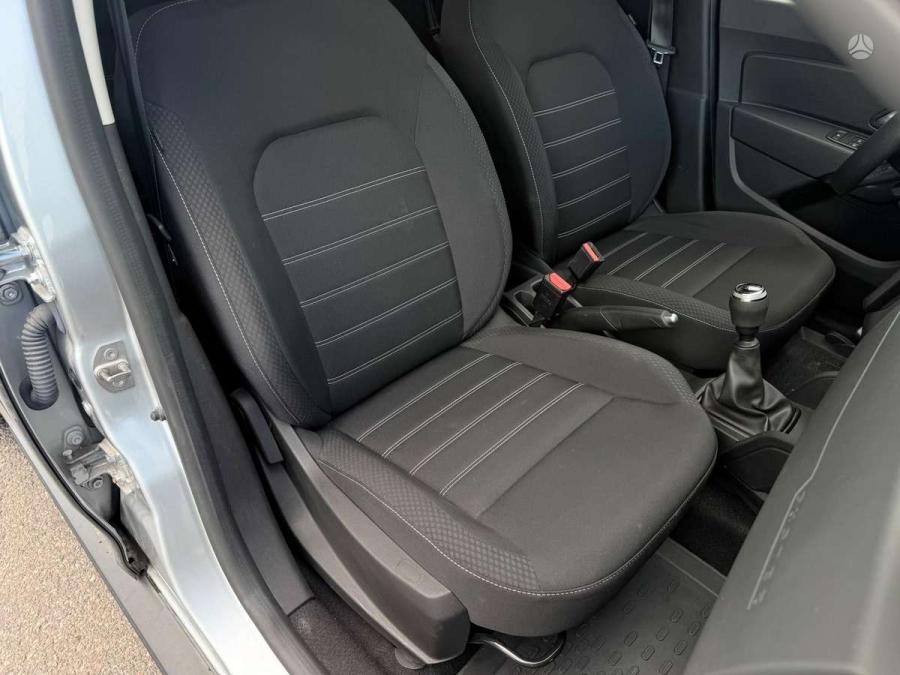 Pelēks Dacia Duster 2022 Viļņa, ar dzinēja tilpumu 1.46 L un nobraukumu 101 tūkst. km par 14850 €, foto 9 vietnē AUTOMOTO.COM.LV