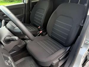 Pelēks Dacia Duster 2022 Viļņa, ar dzinēja tilpumu 1.46 L un nobraukumu 101 tūkst. km par 14850 €, foto 12 vietnē AUTOMOTO.COM.LV