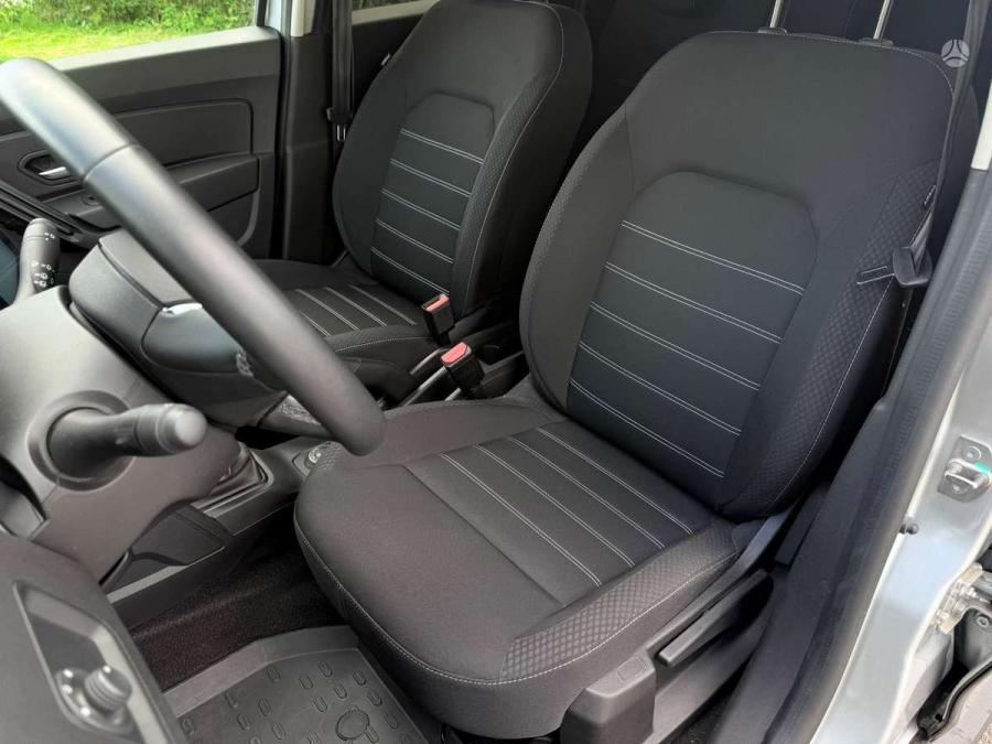 Pelēks Dacia Duster 2022 Viļņa, ar dzinēja tilpumu 1.46 L un nobraukumu 101 tūkst. km par 14850 €, foto 12 vietnē AUTOMOTO.COM.LV