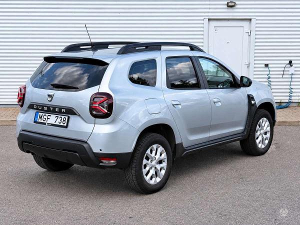 Pelēks Dacia Duster 2022 Viļņa, ar dzinēja tilpumu 1.46 L un nobraukumu 100 tūkst. km par 14500 €, foto 5 vietnē AUTOMOTO.COM.LV