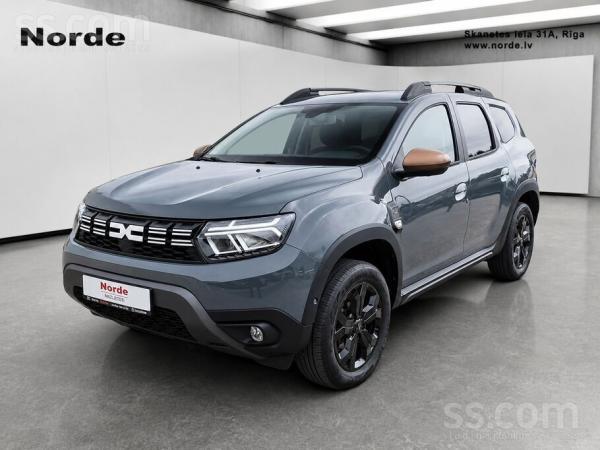 Серый Дачия Duster 2023 в Рига, объемом двигателя 1.00 л и пробегом 57 тыс. км за 14490 €, фото 1 на AUTOMOTO.COM.LV