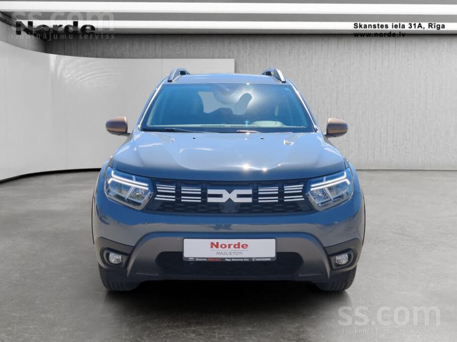 Grey Dacia Duster 2023 in Riga, with an engine capacity of 1.00 L and mileage of 57 thousand km for 14490 €, photo 7 on AUTOMOTO.COM.LV