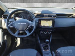 Grey Dacia Duster 2023 in Riga, with an engine capacity of 1.00 L and mileage of 57 thousand km for 14490 €, photo 9 on AUTOMOTO.COM.LV