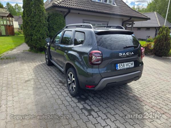 Pelēks Dacia Duster 2023 Kerdla, ar dzinēja tilpumu 1.50 L un nobraukumu 25 tūkst. km par 18000 €, foto 4 vietnē AUTOMOTO.COM.LV