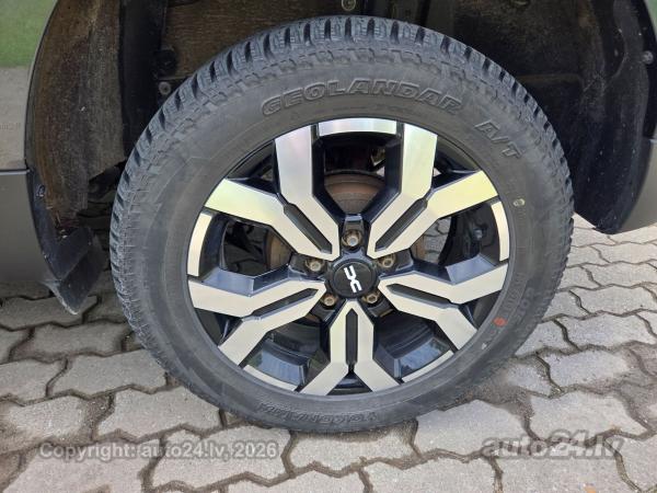 Pelēks Dacia Duster 2023 Kerdla, ar dzinēja tilpumu 1.50 L un nobraukumu 25 tūkst. km par 18000 €, foto 6 vietnē AUTOMOTO.COM.LV