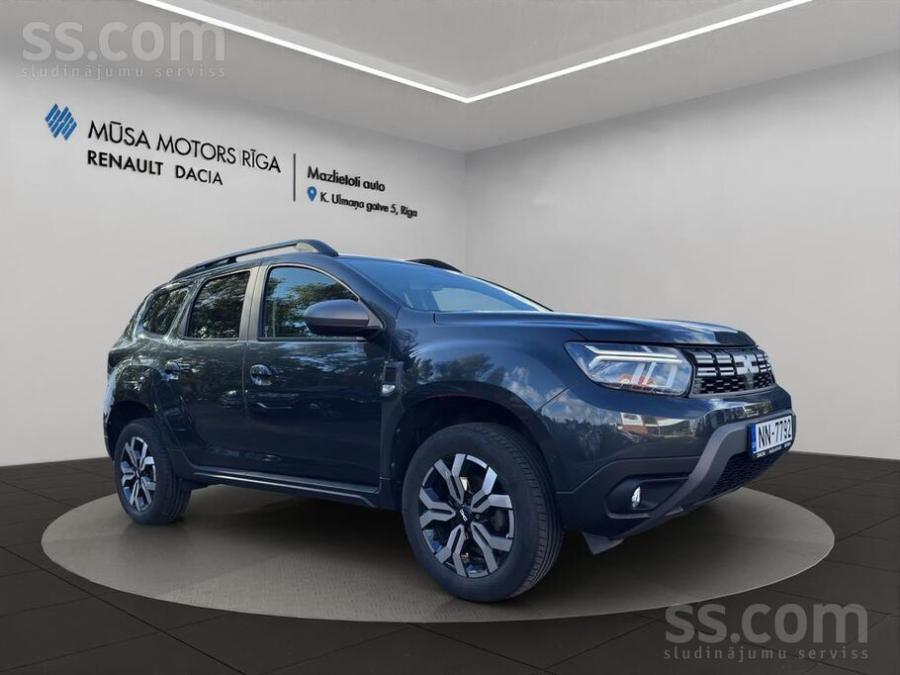 Pelēks Dacia Duster 2023 Rīga, ar dzinēja tilpumu 1.00 L un nobraukumu 15 tūkst. km par 15995 €, foto 1 vietnē AUTOMOTO.COM.LV