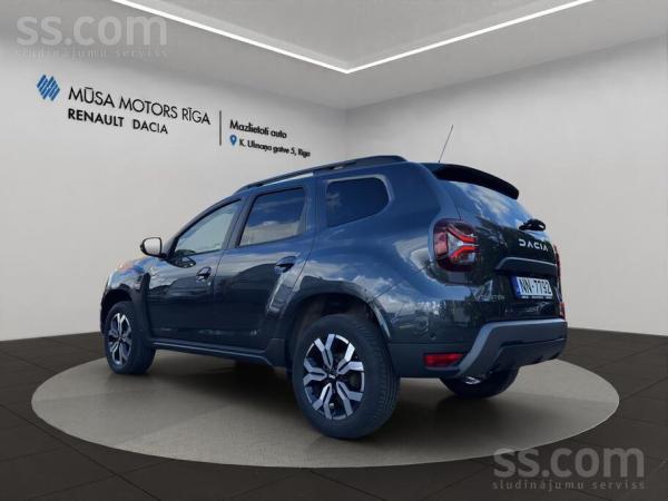 Pelēks Dacia Duster 2023 Rīga, ar dzinēja tilpumu 1.00 L un nobraukumu 15 tūkst. km par 15995 €, foto 5 vietnē AUTOMOTO.COM.LV