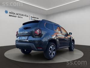 Pelēks Dacia Duster 2023 Rīga, ar dzinēja tilpumu 1.00 L un nobraukumu 15 tūkst. km par 15995 €, foto 7 vietnē AUTOMOTO.COM.LV