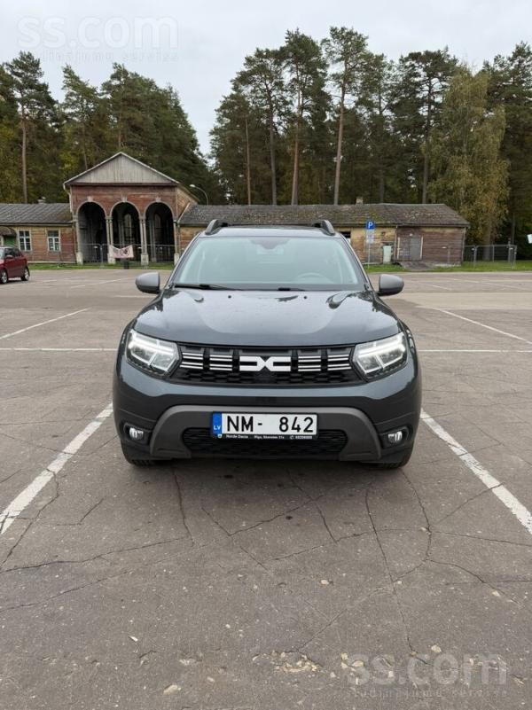 Pelēks Dacia Duster 2023 Rīga, ar dzinēja tilpumu 1.30 L un nobraukumu 97 tūkst. km par 14700 €, foto 3 vietnē AUTOMOTO.COM.LV