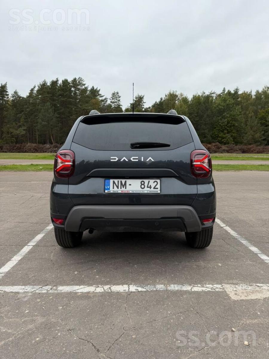 Grey Dacia Duster 2023 in Riga, with an engine capacity of 1.30 L and mileage of 97 thousand km for 14700 €, photo 7 on AUTOMOTO.COM.LV