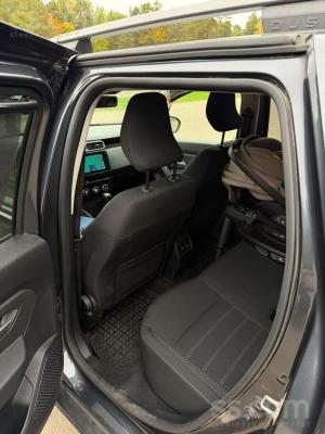 Grey Dacia Duster 2023 in Riga, with an engine capacity of 1.30 L and mileage of 97 thousand km for 14700 €, photo 11 on AUTOMOTO.COM.LV