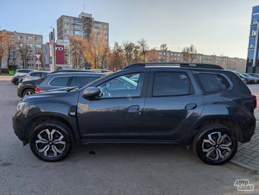 Grey Dacia Duster 2024 in Kaunas, with an engine capacity of 1.00 L and mileage of 34 thousand km for 16500 €, photo 8 on AUTOMOTO.COM.LV