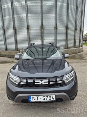 Pelēks Dacia Duster 2024 Jelgava, ar dzinēja tilpumu 1.50 L un nobraukumu 89 tūkst. km par 18500 €, foto  vietnē AUTOMOTO.COM.LV