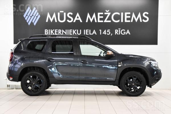 Серый Дачия Duster 2024 в Рига, объемом двигателя 1.00 л и пробегом 24 тыс. км за 16590 €, фото 4 на AUTOMOTO.COM.LV
