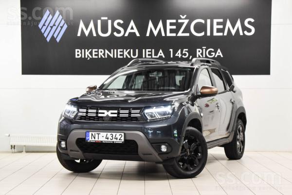 Pelēks Dacia Duster 2024 Rīga, ar dzinēja tilpumu 1.00 L un nobraukumu 24 tūkst. km par 16590 €, foto 1 vietnē AUTOMOTO.COM.LV