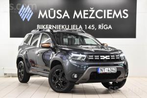Grey Dacia Duster 2024 in Riga, with an engine capacity of 1.00 L and mileage of 24 thousand km for 16590 €, photo 4 on AUTOMOTO.COM.LV