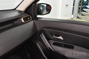 Grey Dacia Duster 2024 in Riga, with an engine capacity of 1.00 L and mileage of 24 thousand km for 16590 €, photo 14 on AUTOMOTO.COM.LV