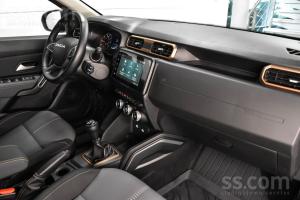 Grey Dacia Duster 2024 in Riga, with an engine capacity of 1.00 L and mileage of 24 thousand km for 16590 €, photo 15 on AUTOMOTO.COM.LV
