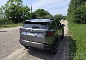 Pelēks Dacia Duster 2025 Ogre, ar dzinēja tilpumu 1.20 L un nobraukumu 42 tūkst. km par 20000 €, foto 5 vietnē AUTOMOTO.COM.LV