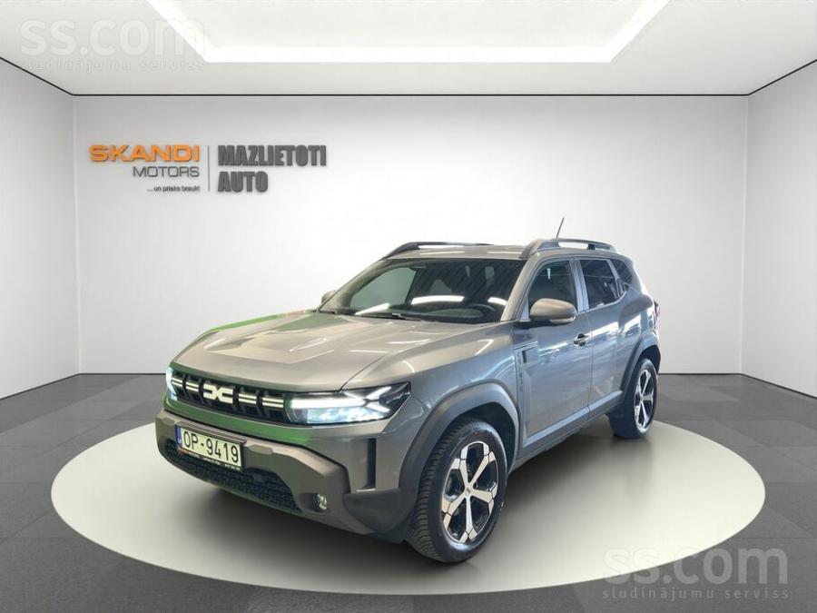Pelēks Dacia Duster 2025 Rīga, ar dzinēja tilpumu 1.20 L un nobraukumu 43 tūkst. km par 19990 €, foto 1 vietnē AUTOMOTO.COM.LV