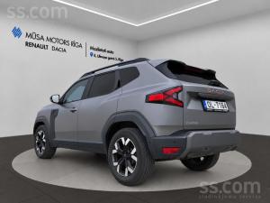 Grey Dacia Duster 2026 in Riga, with an engine capacity of 1.20 L and mileage of 16 thousand km for 19990 €, photo 5 on AUTOMOTO.COM.LV