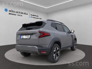Grey Dacia Duster 2026 in Riga, with an engine capacity of 1.20 L and mileage of 16 thousand km for 19990 €, photo 7 on AUTOMOTO.COM.LV