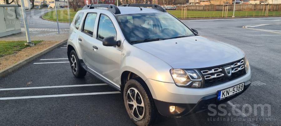 Grey Dacia Duster 2016 in Riga, with an engine capacity of 1.50 L and mileage of 155 thousand km for 6150 €, photo 4 on AUTOMOTO.COM.LV