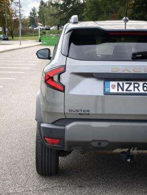 Grey Dacia Duster 2025 in Vilnius, with an engine capacity of 1.60 L and mileage of 20 thousand km for 18500 €, photo 9 on AUTOMOTO.COM.LV