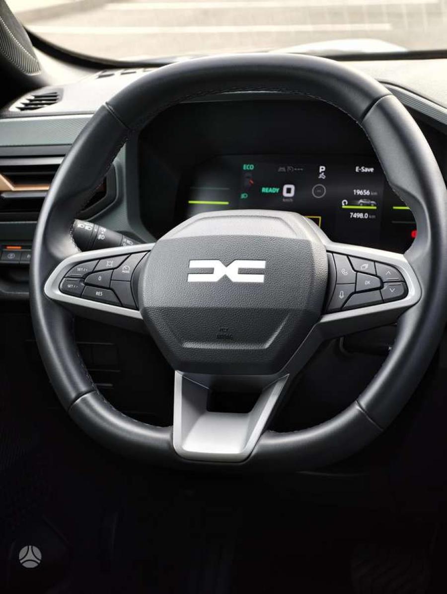 Grey Dacia Duster 2025 in Vilnius, with an engine capacity of 1.60 L and mileage of 20 thousand km for 18500 €, photo 14 on AUTOMOTO.COM.LV
