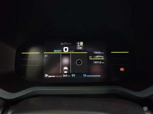 Grey Dacia Duster 2025 in Vilnius, with an engine capacity of 1.60 L and mileage of 20 thousand km for 18500 €, photo 30 on AUTOMOTO.COM.LV