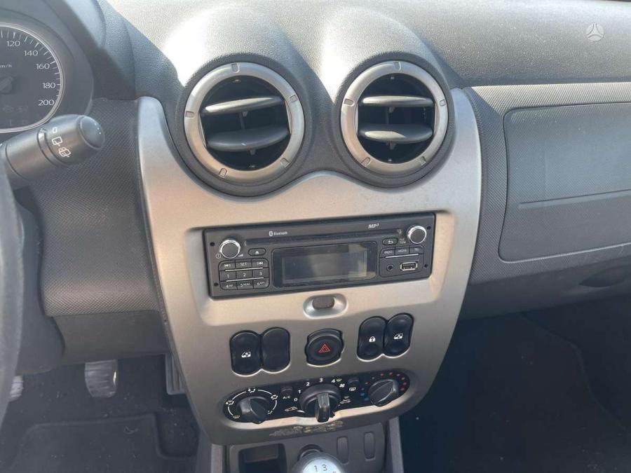 Pelēks Dacia Duster 2013 Tauragė, ar dzinēja tilpumu 1.50 L un nobraukumu 300 tūkst. km par 3700 €, foto 14 vietnē AUTOMOTO.COM.LV