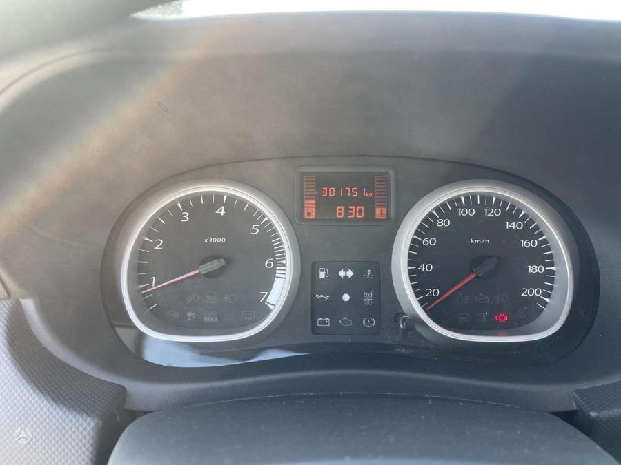 Pelēks Dacia Duster 2013 Tauragė, ar dzinēja tilpumu 1.50 L un nobraukumu 300 tūkst. km par 3700 €, foto 16 vietnē AUTOMOTO.COM.LV