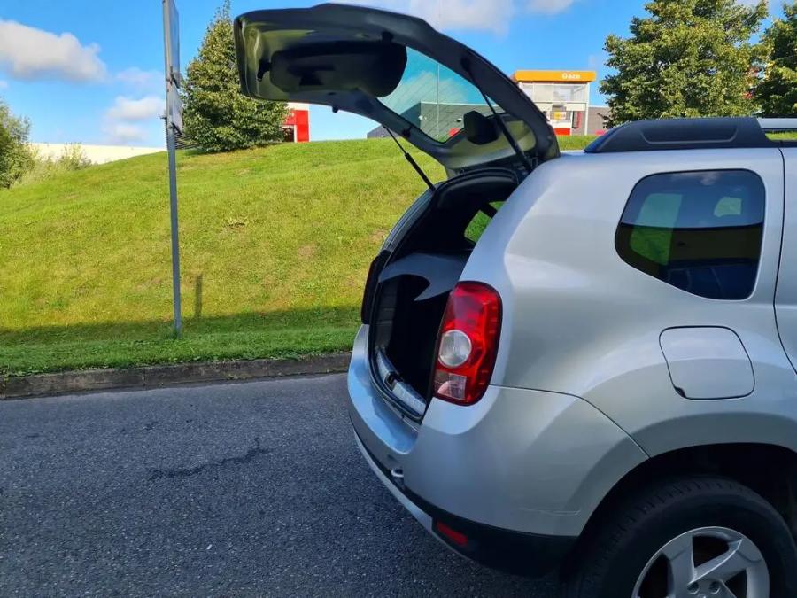 Grey Dacia Duster 2010 in Ogre, with an engine capacity of 1.50 L and mileage of 149 thousand km for 4970 €, photo 20 on AUTOMOTO.COM.LV