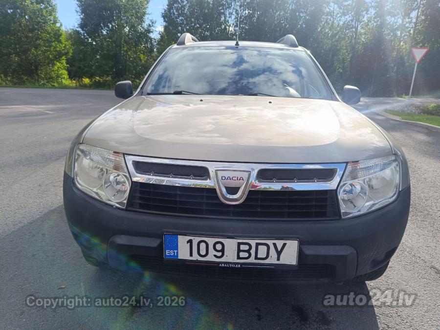 Pelēks Dacia Duster 2011 Pērnava, ar dzinēja tilpumu 1.60 L un nobraukumu 205 tūkst. km par 4200 €, foto 1 vietnē AUTOMOTO.COM.LV
