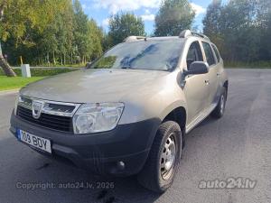 Pelēks Dacia Duster 2011 Pērnava, ar dzinēja tilpumu 1.60 L un nobraukumu 205 tūkst. km par 4200 €, foto 3 vietnē AUTOMOTO.COM.LV