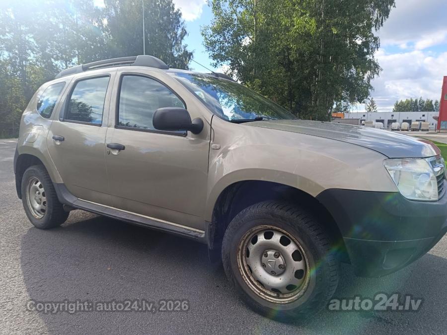 Pelēks Dacia Duster 2011 Pērnava, ar dzinēja tilpumu 1.60 L un nobraukumu 205 tūkst. km par 4200 €, foto 6 vietnē AUTOMOTO.COM.LV