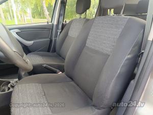 Pelēks Dacia Duster 2011 Pērnava, ar dzinēja tilpumu 1.60 L un nobraukumu 205 tūkst. km par 4200 €, foto 14 vietnē AUTOMOTO.COM.LV