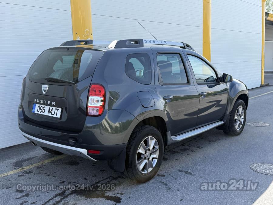 Grey Dacia Duster 2015 in Tallinn, with an engine capacity of 1.20 L and mileage of 95 thousand km for 6790 €, photo 4 on AUTOMOTO.COM.LV